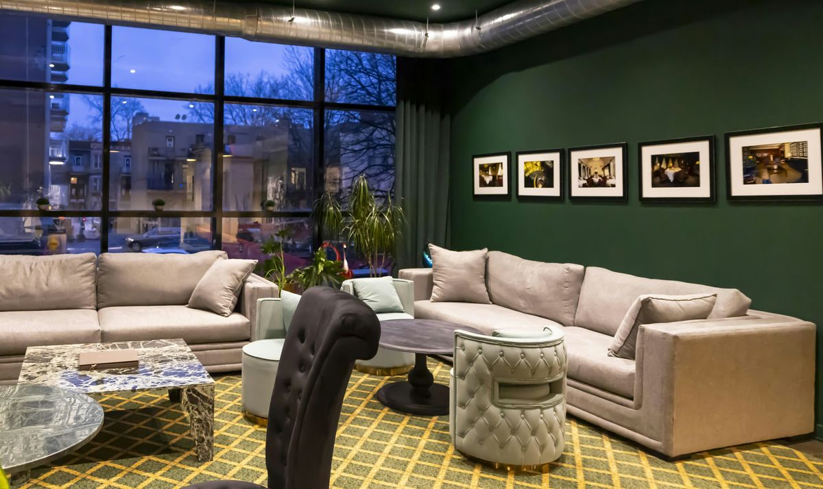 Entrepreneurs work session - creative space, 257 R. Sherbrooke E ...