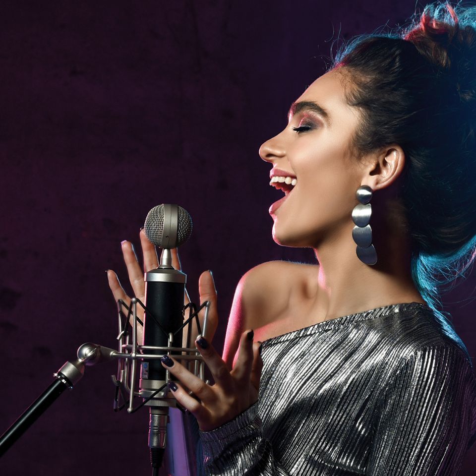 ACOUSTIC KARAOKE WITH MARK BEAUCHEMIN, Hard Rock Cafe Foxwoods (350 ...