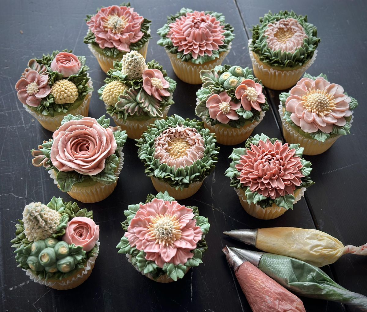 Buttercream Floral Cupcake Decorating Class - January 21, The ...