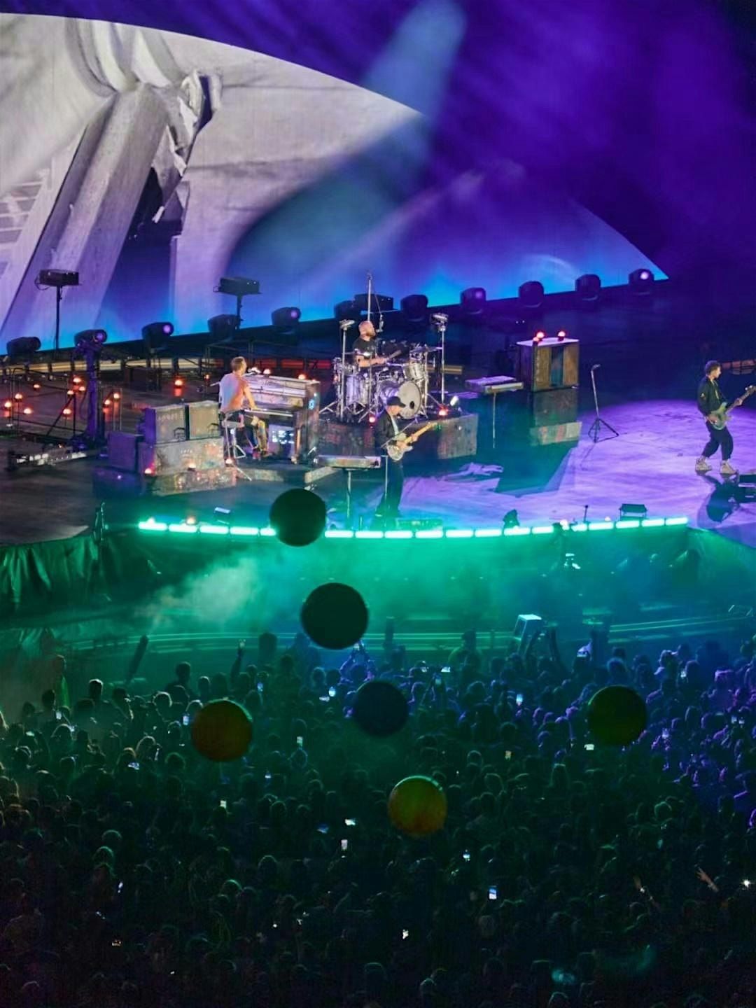 Music concert, 7927 Forest Ln apt 406, Dallas, 8 November 2024 ...