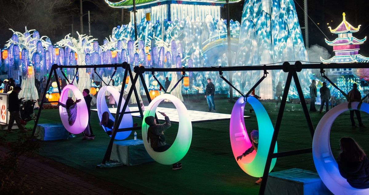 North Carolina Chinese Lantern Festival, Koka Booth Amphitheatre, Cary ...