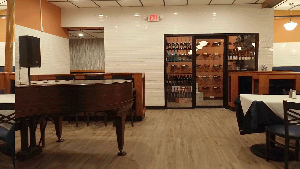 Stomping at the SAVOY: "Soulman" Doug Brown, SAVOY Restaurant, Detroit ...