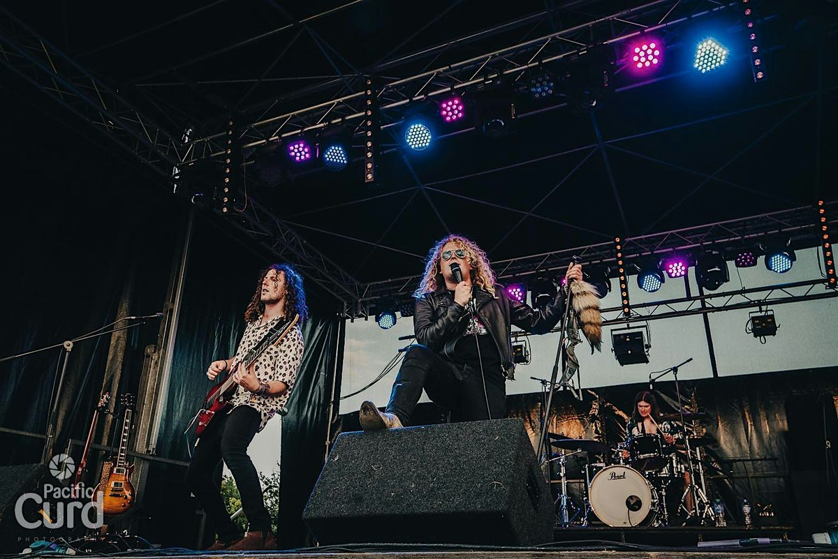 Stellar fox LIVE At The Croyde Village Hall, CROYDE VILLAGE HALL, 2 ...