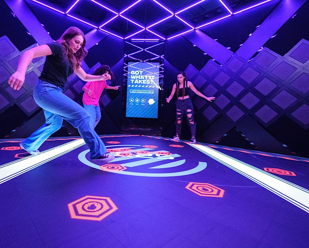 LIVE gaming action - The ARENA, Ultimate Immersive Experience, Dave ...