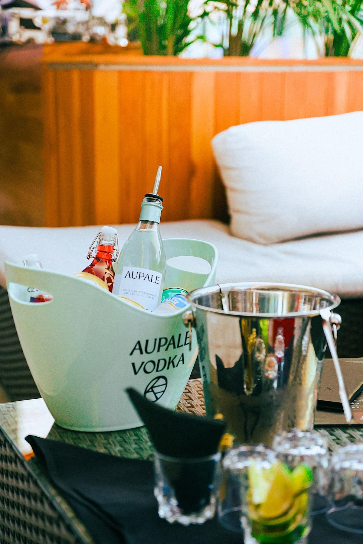 Aupale Vodka at Terrasse Nacarat, Nacarat Bar, Queen Elizabeth Hotel ...