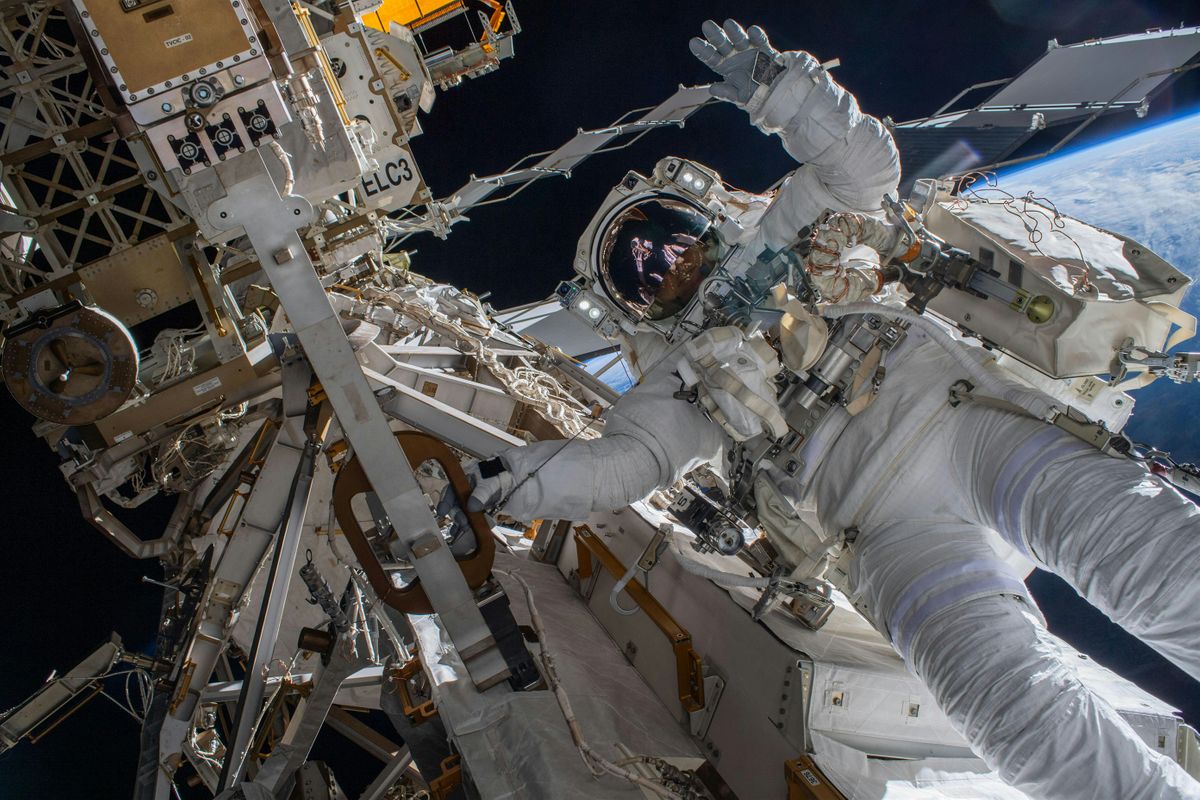 Homeschool Session: Living and Working in Space (Age 5-10 ), In Person ...