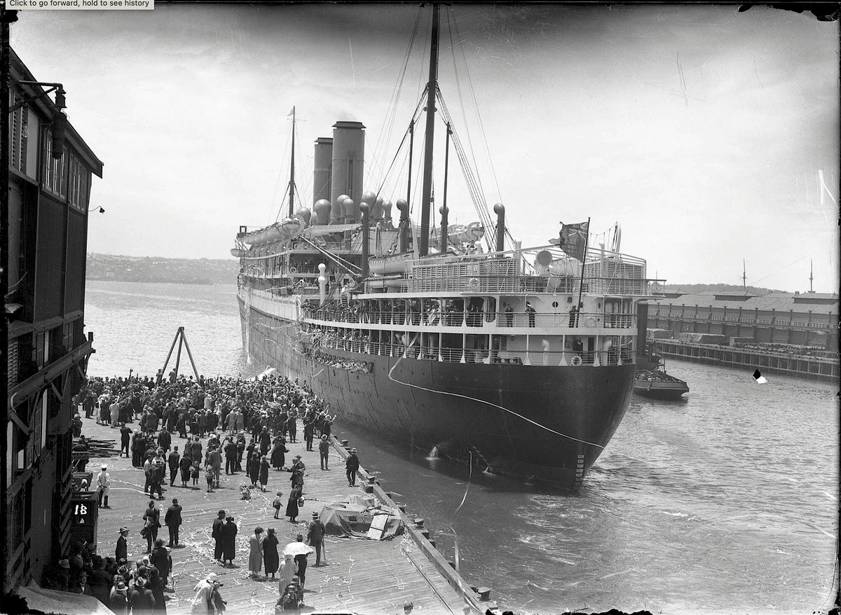 Ocean Liners in Interwar London: Art and Performance, Paul Mellon ...
