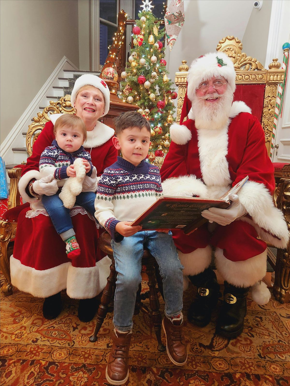 Free Picture with Santa - Foto Gratis con Santa, RE/MAX New Horizons ...