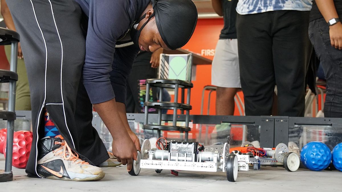 Intermediate Robotics Challenge, We Energies STEM Center at MSOE ...