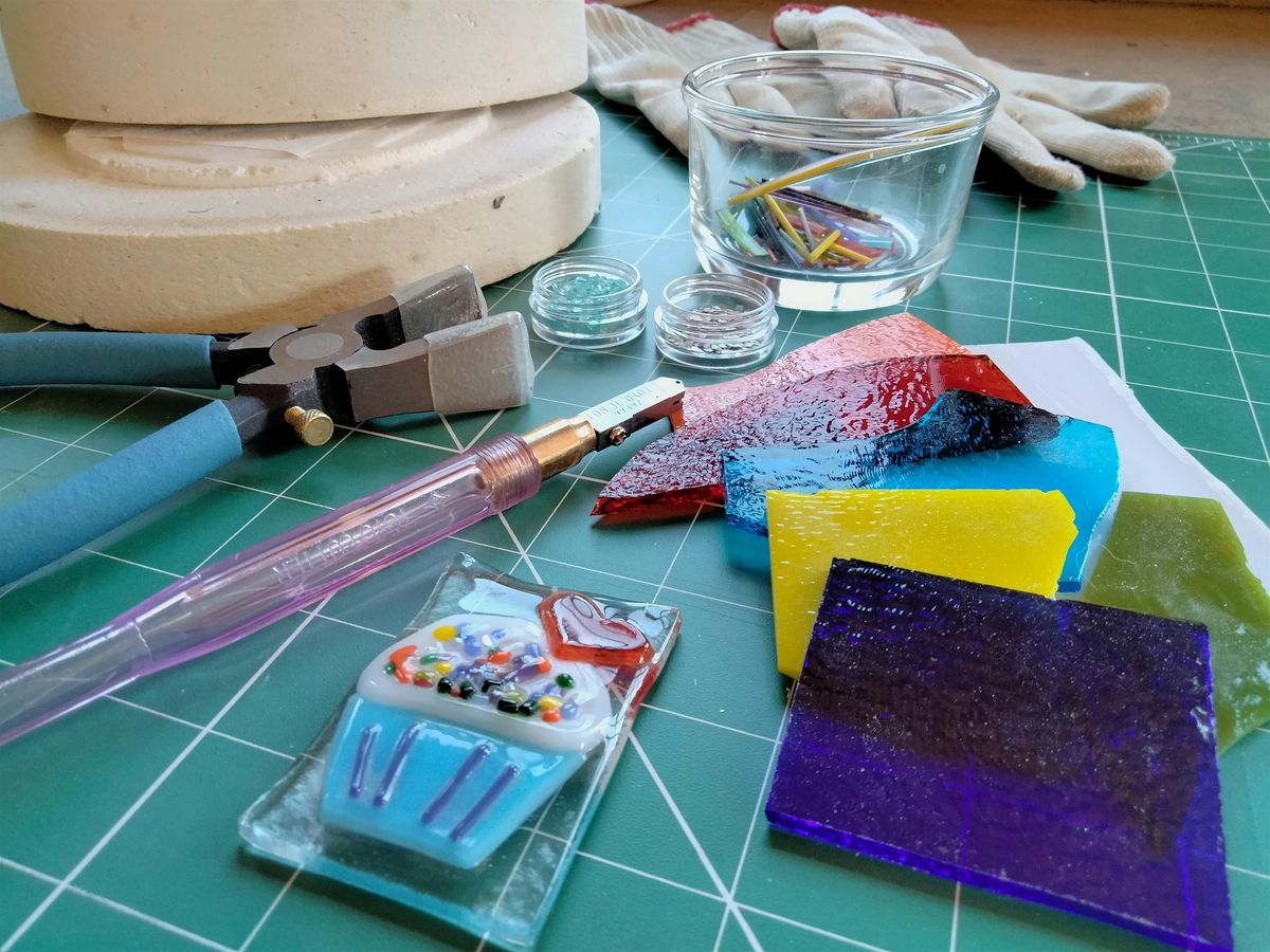 Make Fused Glass Jewellery to perfectly match your favourite clothes ...