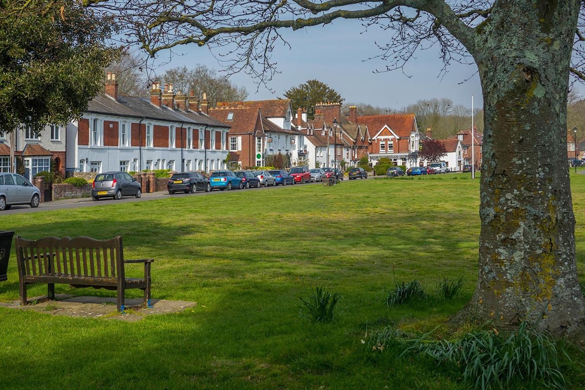 M**der, Mystery & History in Rowlands Castle, Rowlands Castle Train ...