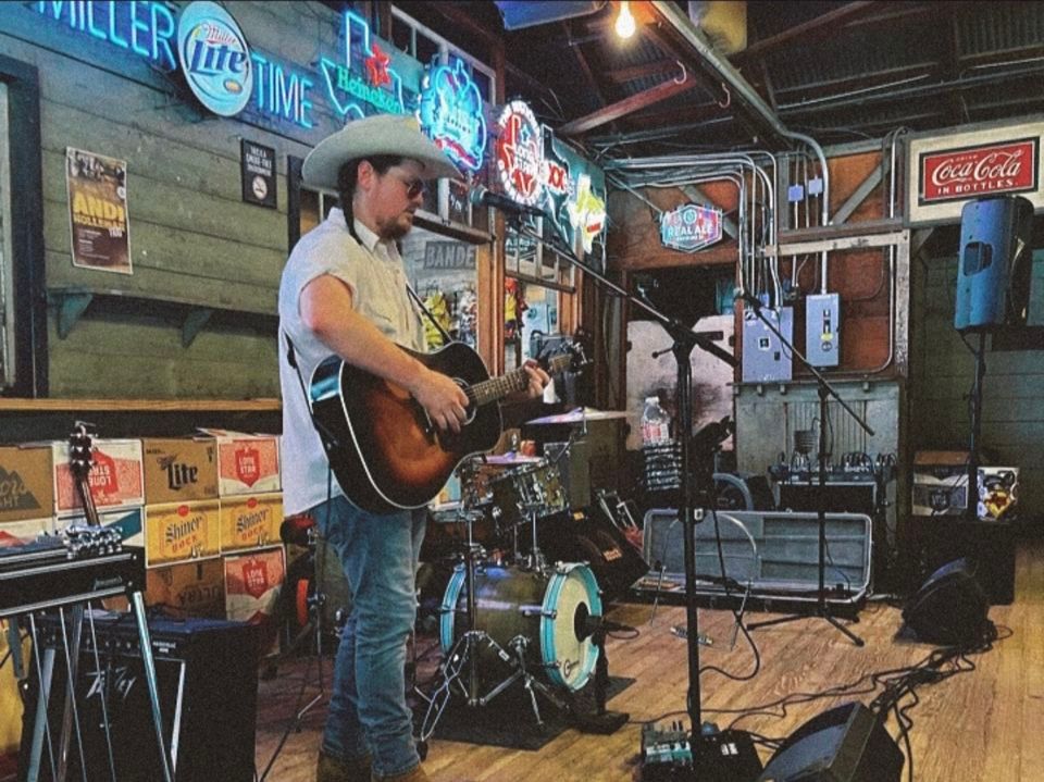 Derrick McLendon LIVE at Sharon’s Barbeque South, Sharon's Barbeque ...