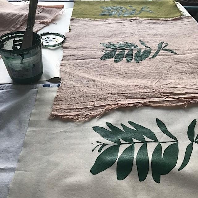 Silkscreen printing onto fabric - a beginners guide, Kathy Hutton ...