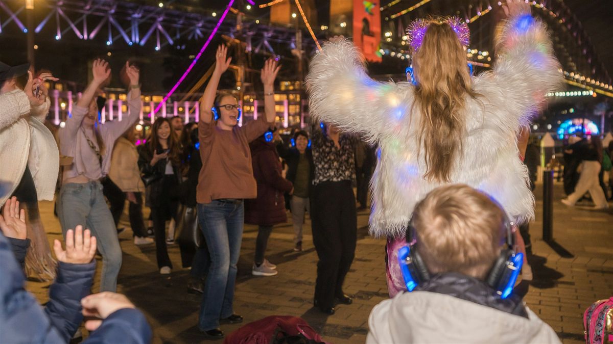Silent Disco Party Walk - Vivid Tours - Circular Quay May 26 Session 1 ...