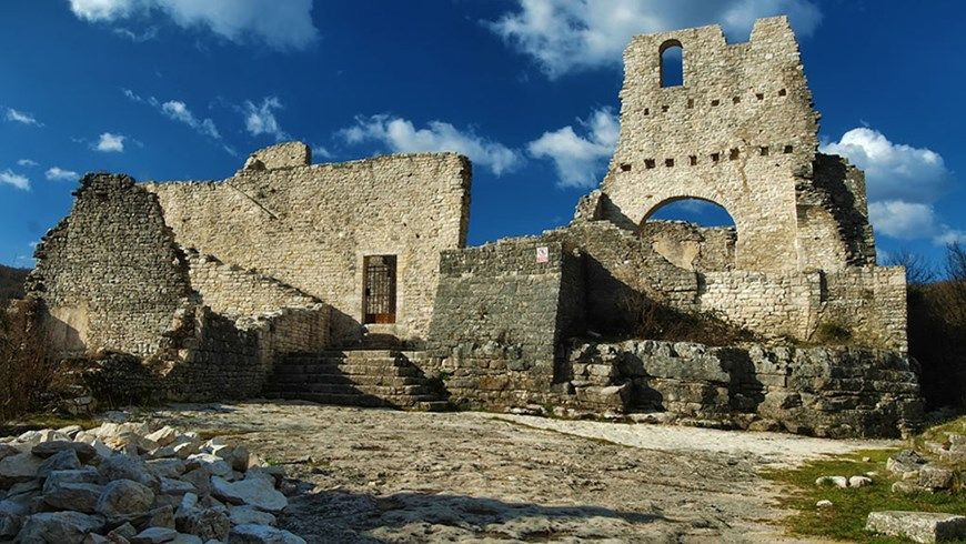 Stari istrski gradovi - trdnjave, Istria, Rijeka, 2 April 2022 ...