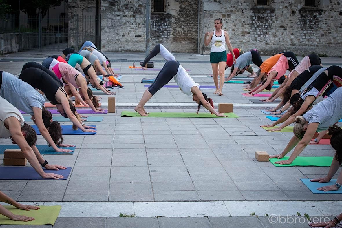 Yoga Day Udine 2024 - Iyengar Yoga con Alizia Murador - piazza Venerio ...