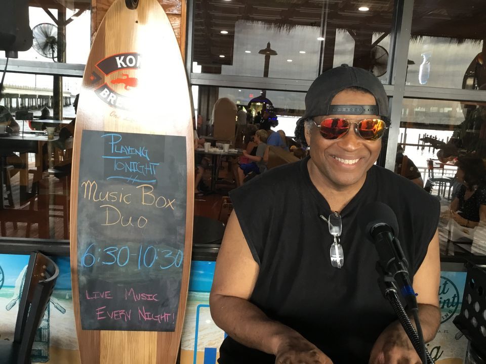 MUSIC BOX DUO feat. JAYAR MACK & JAIME T. @ DEAN’S SOUTH OF THE BORDER ...