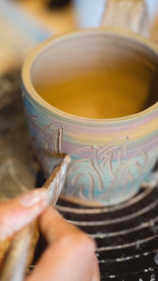 Beginner Pottery Series #3: Understanding Drying, Waxing, Sgraffito ...