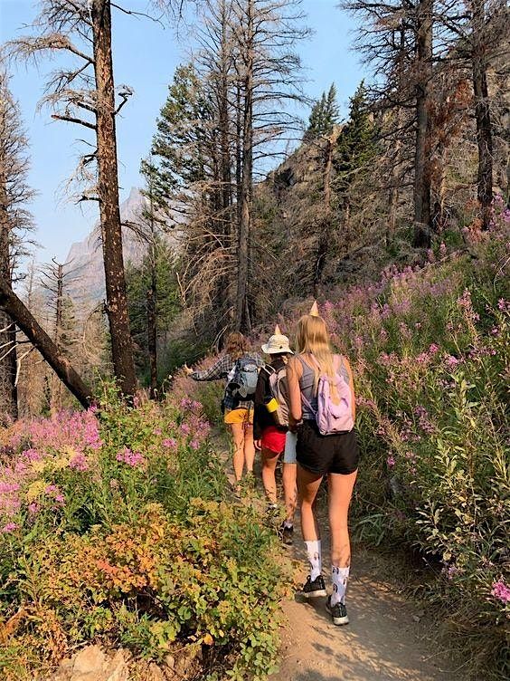 Girls Hike Out - Mtl Hiking x Pyjama Social Club, Green Mountain, Les ...