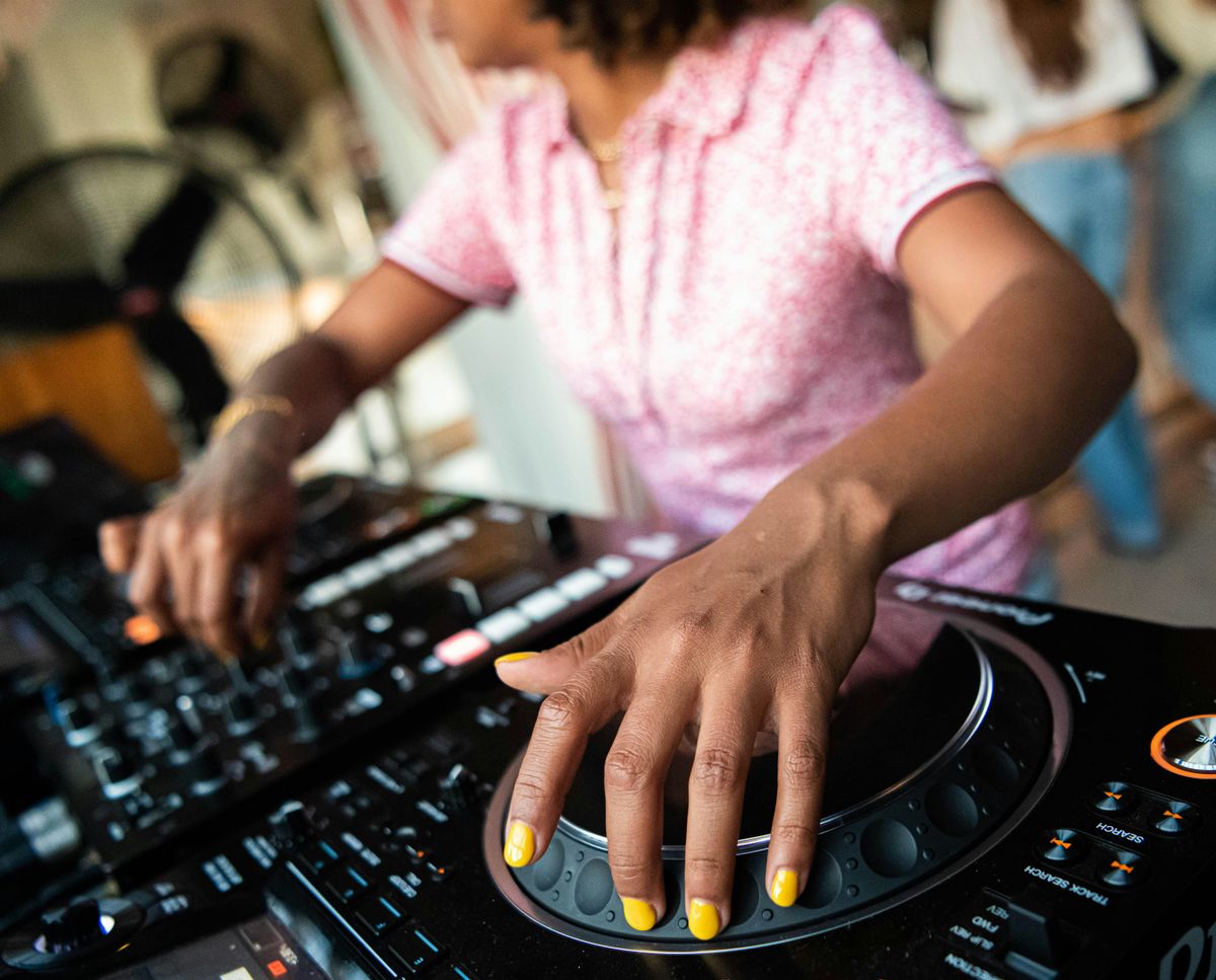 Float & Flow ft. DJ Kelly Green, Virgin Hotels New Orleans, 22 June ...