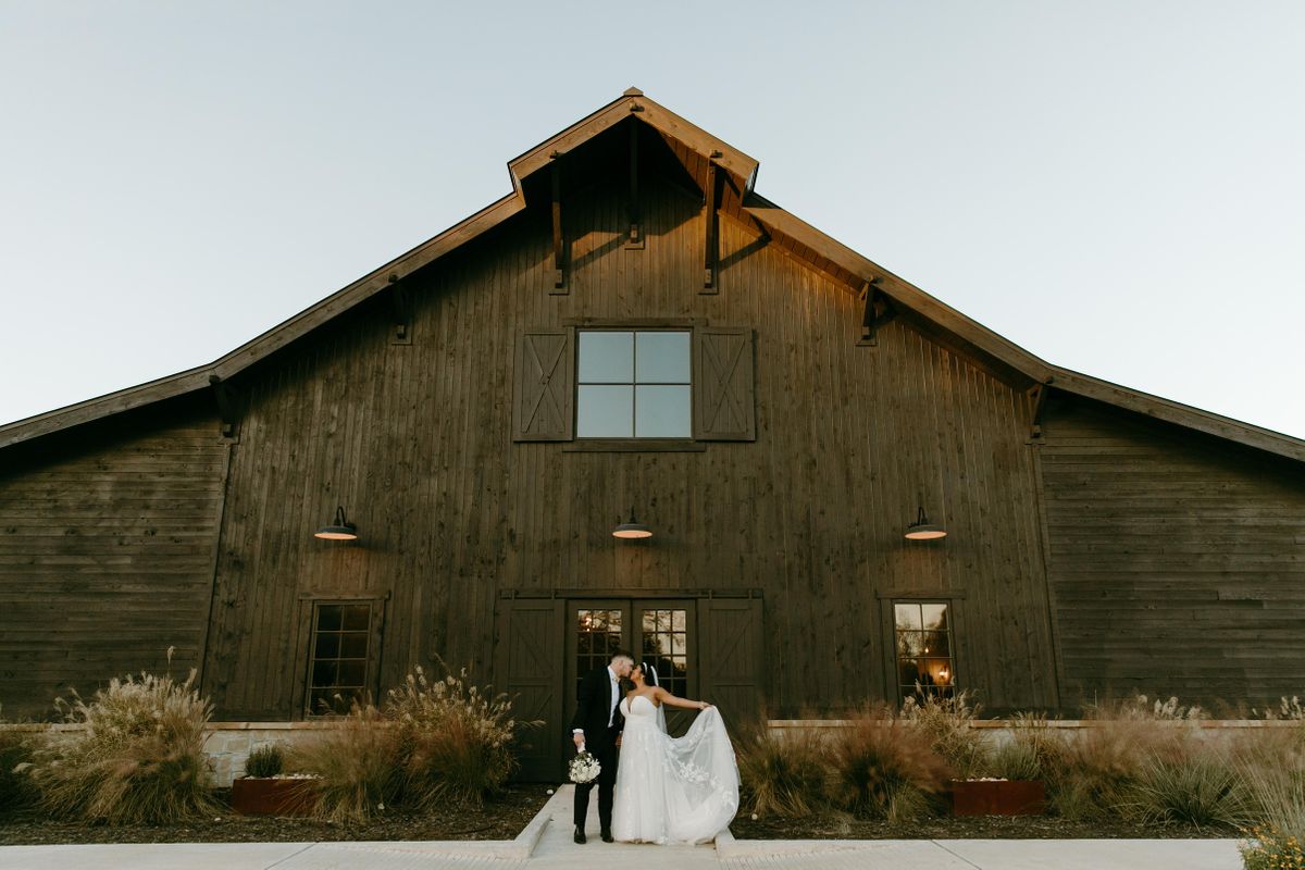 Bubbles at The Barn Mixer, Morgan Creek Barn Dripping Springs, 7 May ...