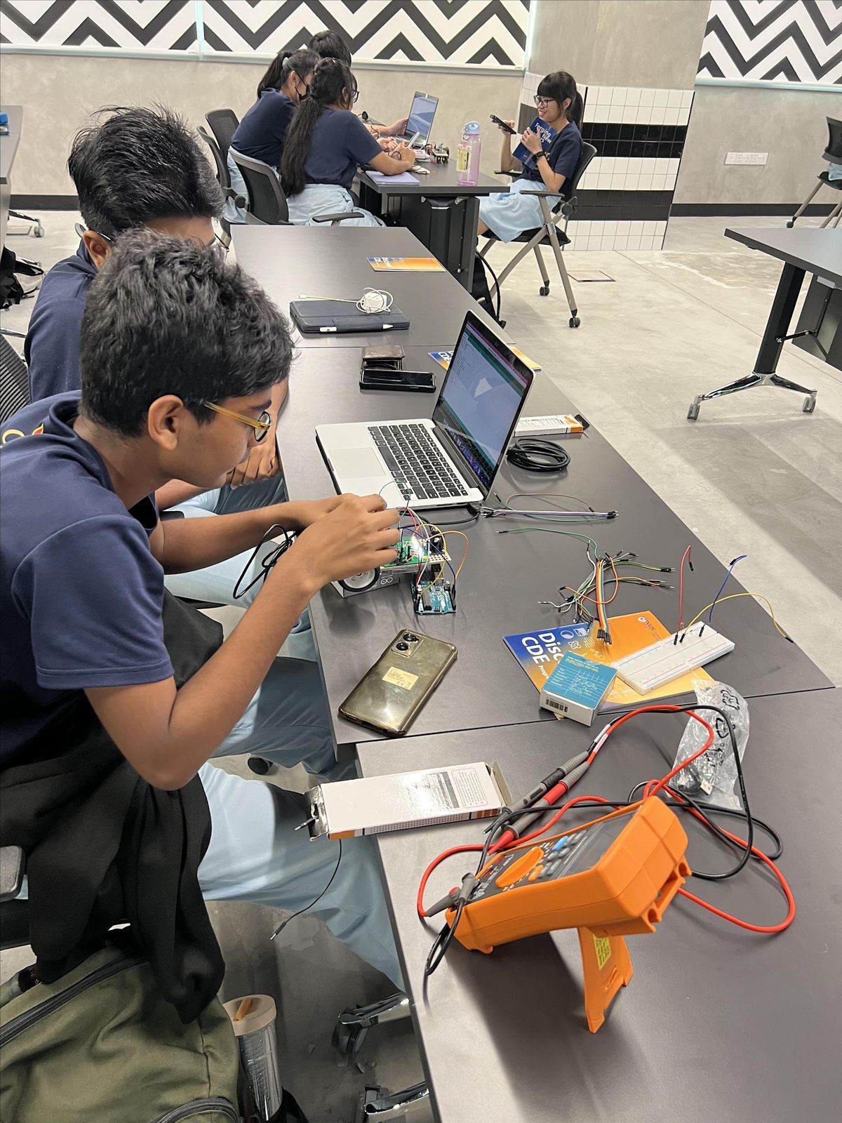 Hands-On Workshop (ESP32 Introductory Session for Beginners), Innovation and Design Hub ...