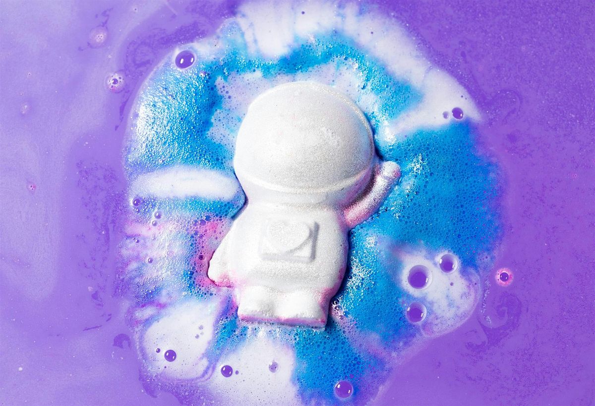 Make Your Own Bath Bomb - Out of This World!, Lush Cosmetics Aberdeen ...