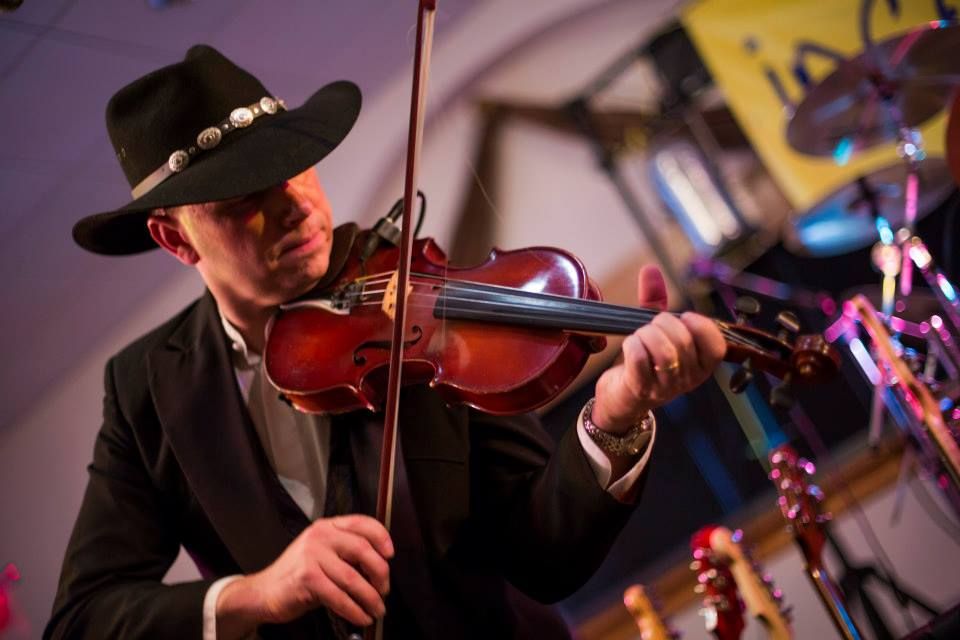 John Geno LIVE at Twiggs!, Twiggs - An American Gastropub, Saint Albans ...