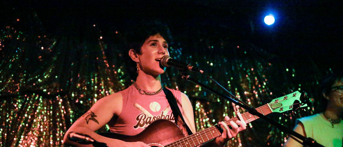 Olive Klug, Liv Greene in Austin, Mohawk, Austin, 12 December 2024 ...