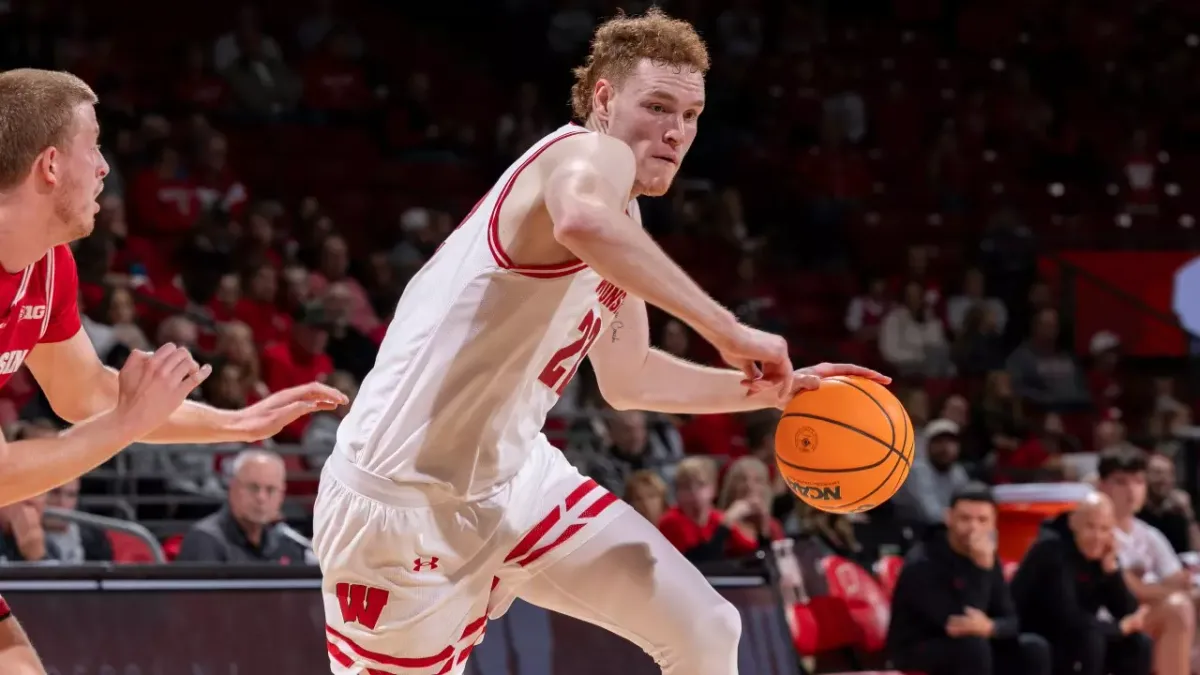 Milwaukee Hoops Showdown: Milwaukee vs South Dakota St (W) & Wisconsin ...