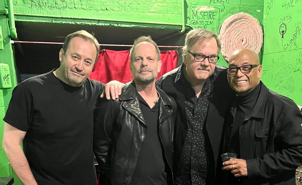 The Smithereens with guest vocalist Robin Wilson of Gin Blossoms, World ...