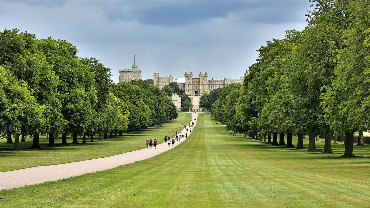 Hiking to Windsor Castle, the Thames path and Magna Carta Monument ...