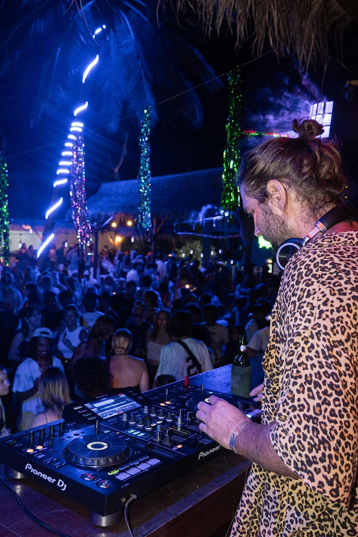 Full Moon Party at The Penida Project, The Penida Project Hostel, Kec ...