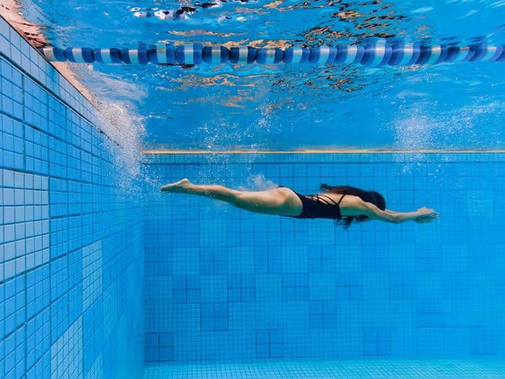 Swimming at Lil Beta Swim School, Lil Bettas Swim School, Airdrie, 7 ...