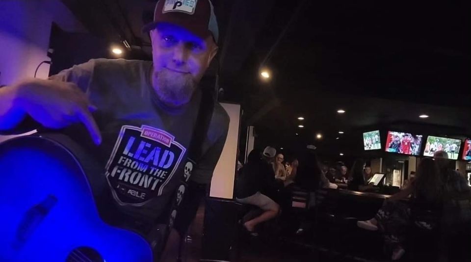 Mr Nice Guy LIVE at Maverick Pub , Maverick Pub & Restaurant, Reading ...