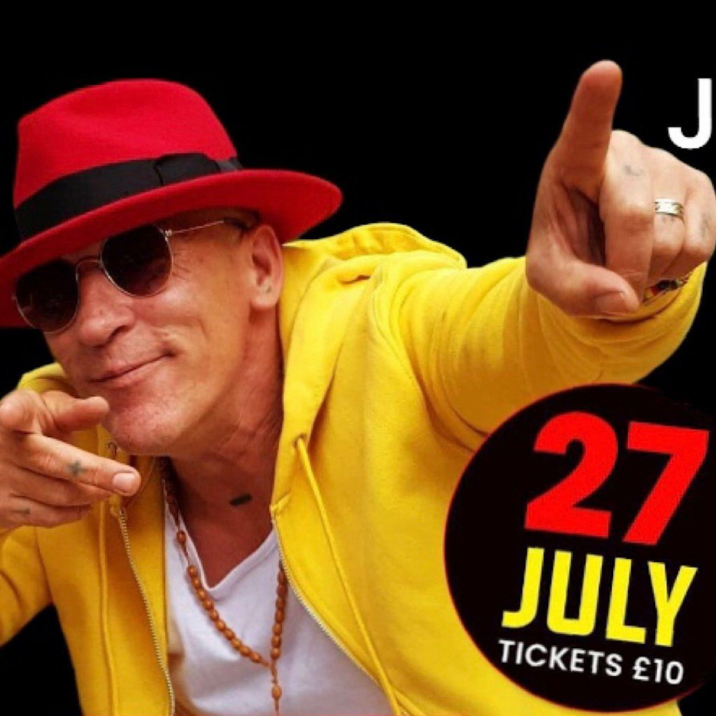 Moochers lead man John O Shea + James T + Vinyl DJ, The Witton Arms ...