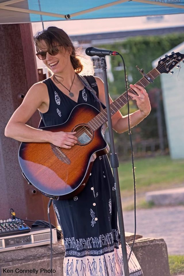 Cassidy Rain acoustic at Warwick Wine Bar, Warwick Wine Garden & Piano ...