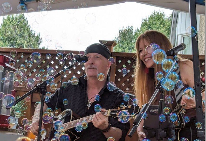 Jasmine T DUO back to the King George Pub, The King George, Hamilton ...