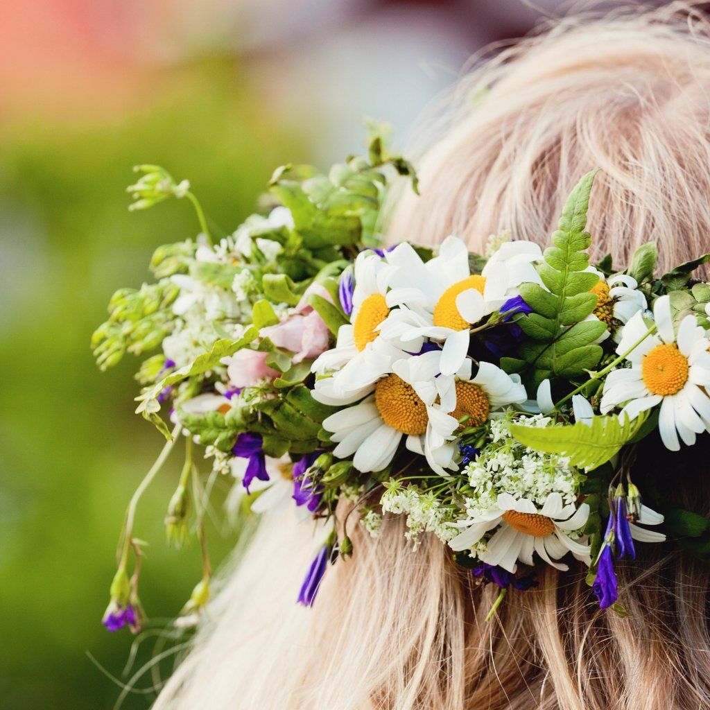 Midsummer Flower Crown Masterclass, The Sylvan Post, Croydon, 20 June ...