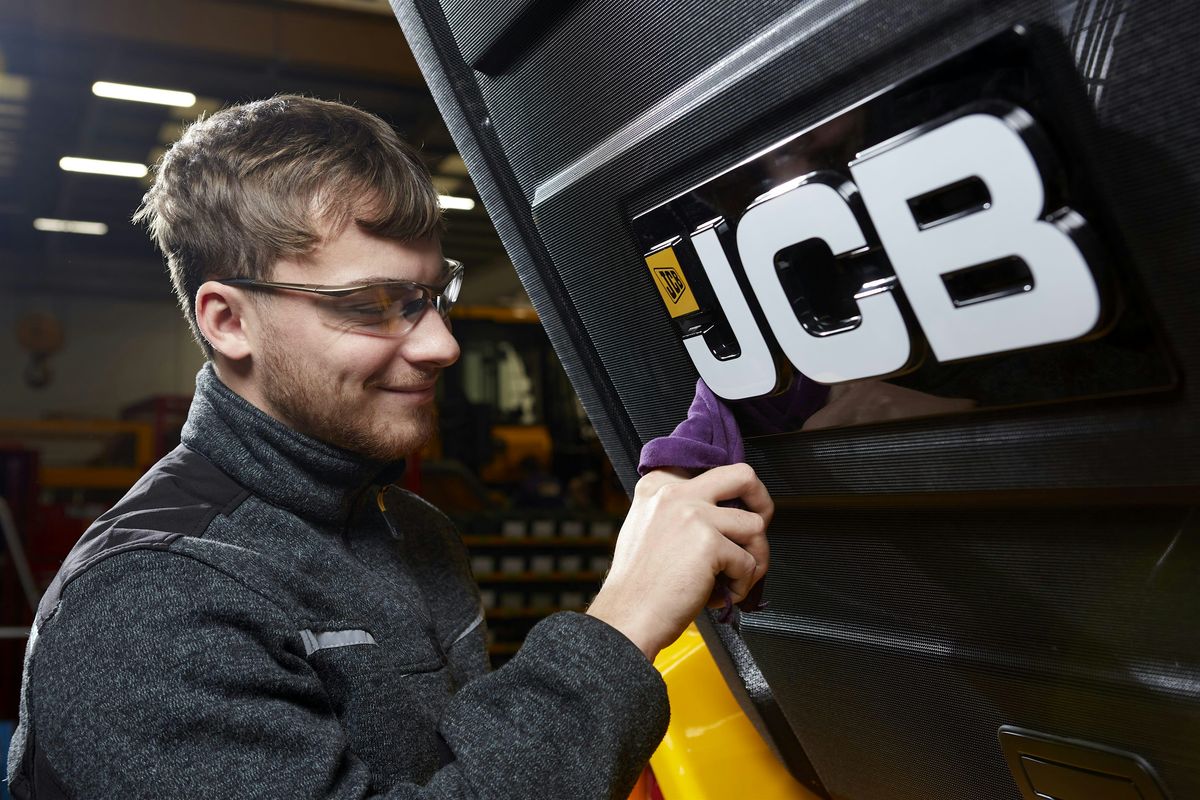 JCB Apprenticeship & Graduate Open Day, JCB Global Learning, Rocester ...