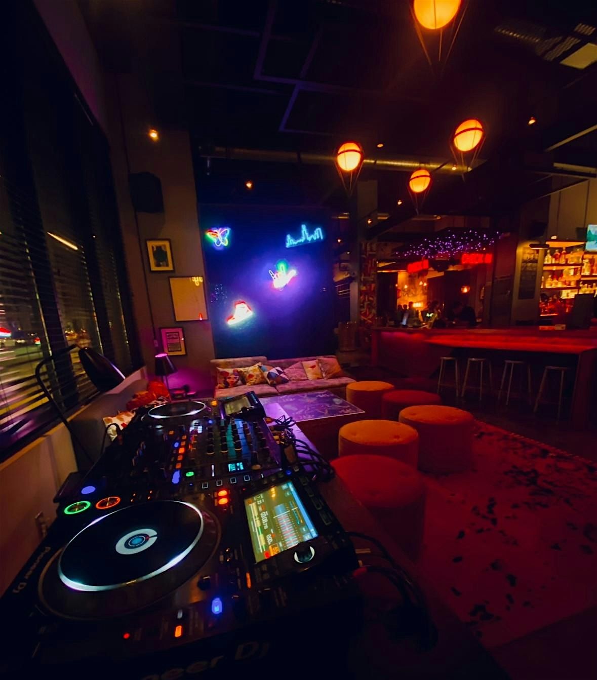 Moxy Open Decks, Bar Moxy, Chicago, 28 June to 29 June | AllEvents