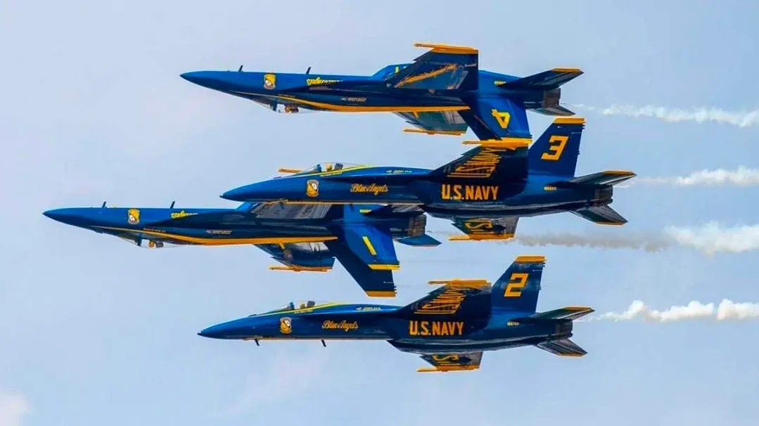 Offsite viewing of Wings Over Houston ***Darn, no Blue Angels this year ...