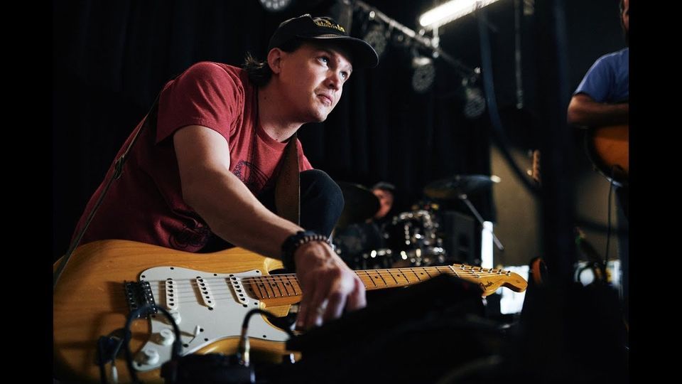 Ben Jarrad - Live at DDBBBQ, Dosey Doe Breakfast, BBQ & Whiskey Bar ...