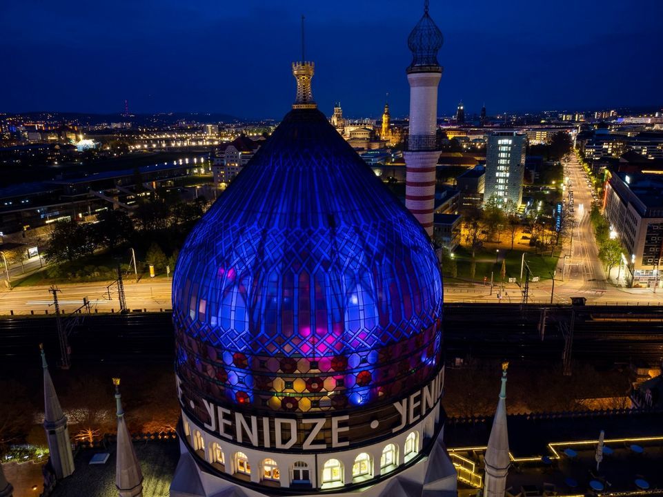 Fantastischer Orient, Yenidze.Theater, Dresden, December 31 2022 ...