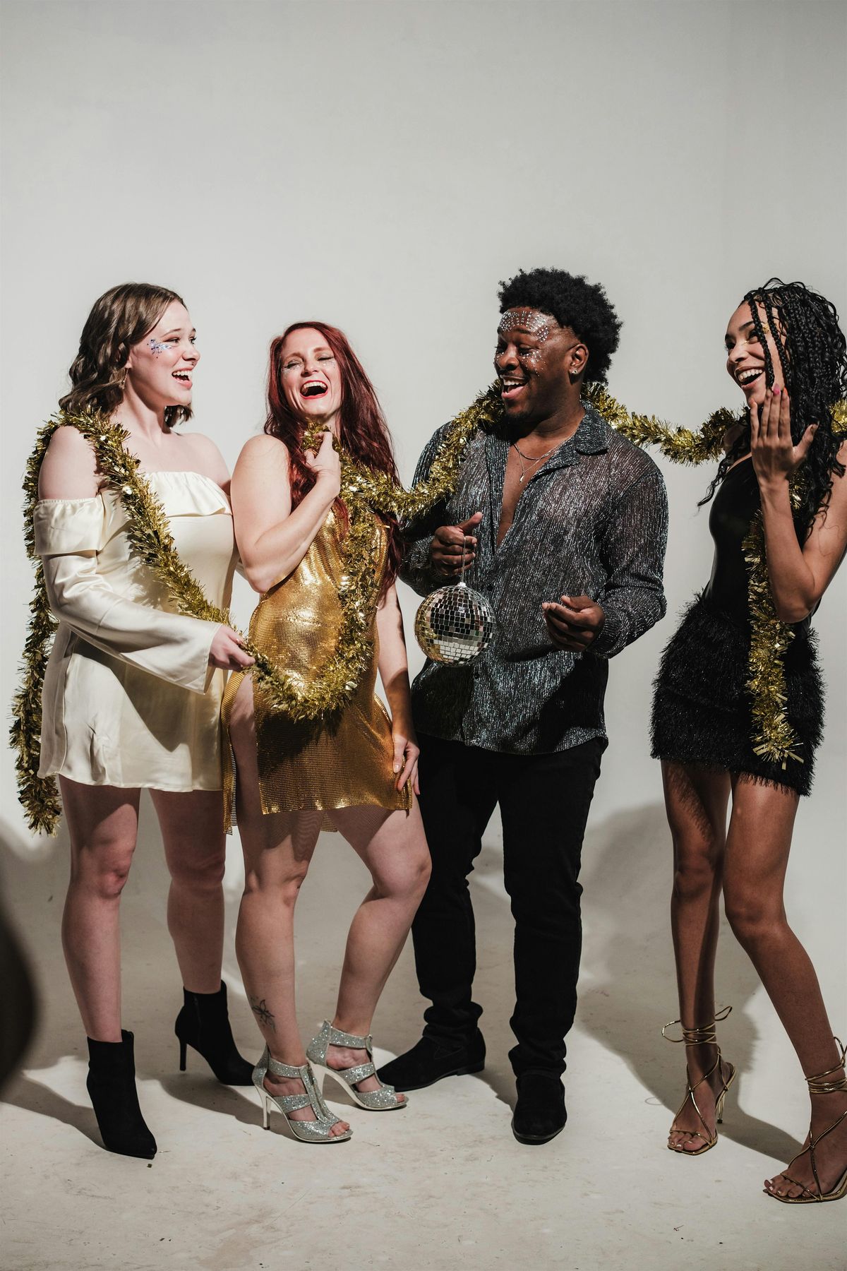 Hollywood Glam NYE @ Art Ovation Gallery Lounge, Art Ovation Hotel ...