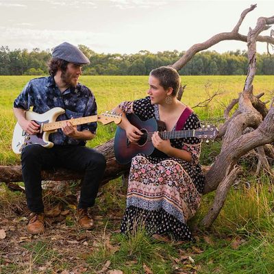 Folk in the Yard: Kira Gunn and Bryn Larkin, Bayswater, 11 January 2025 ...