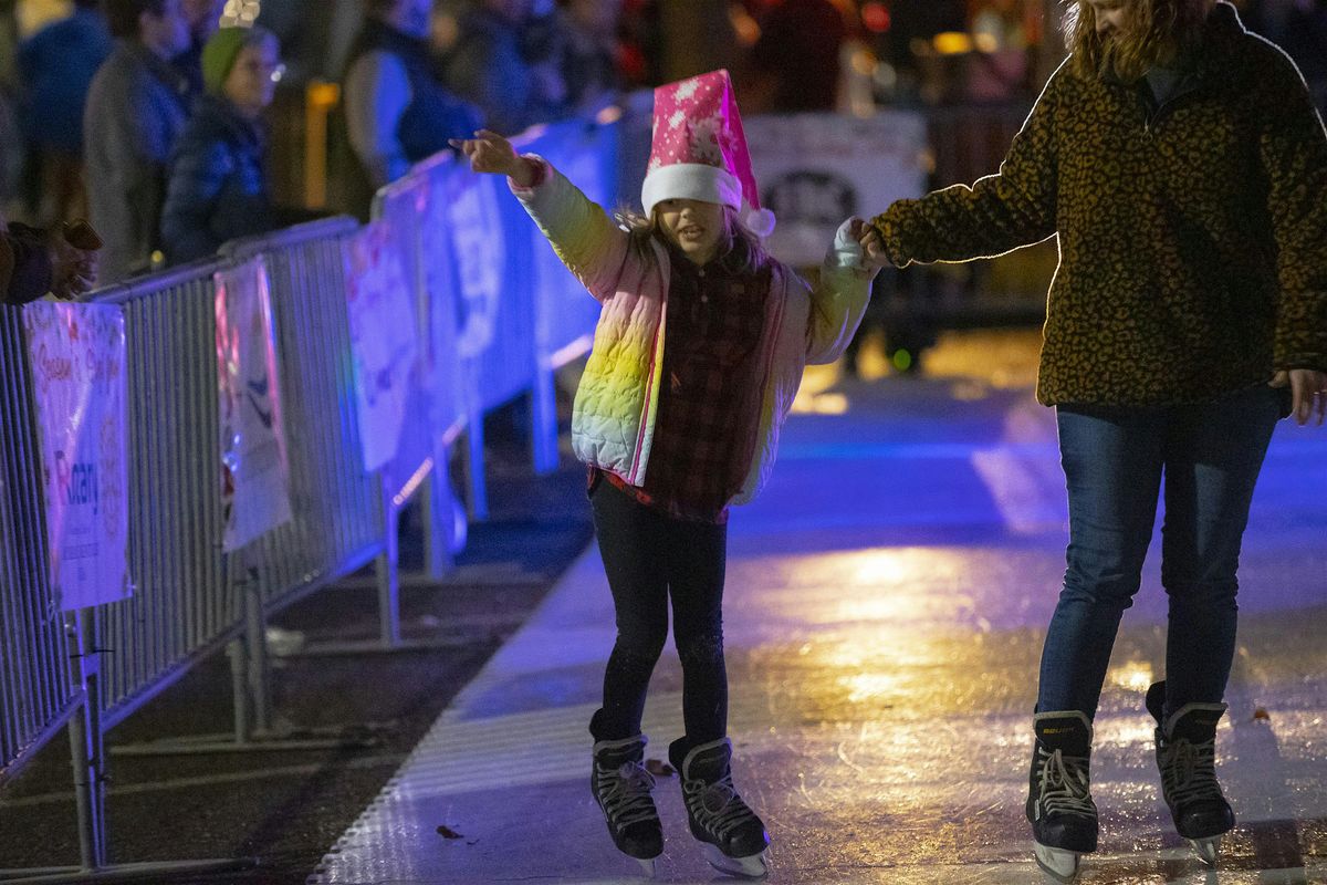 The Murray Bank Ice Skating Rink, South 5th Street & Maple Street ...