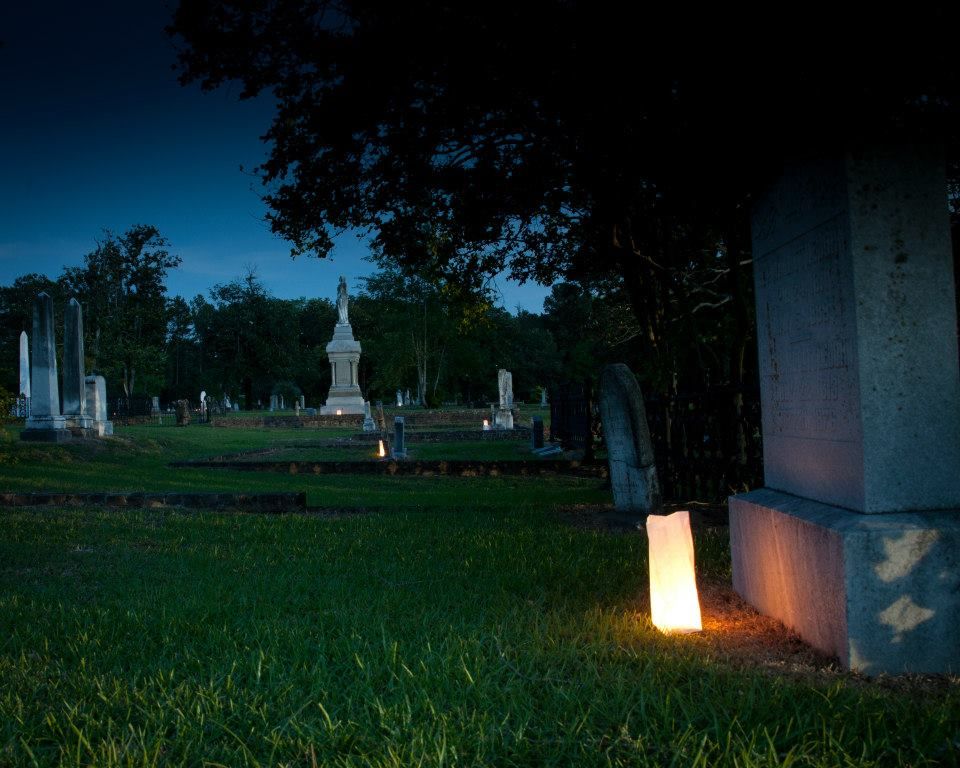 Illumination at Oakwood Cemetery, Oakwood Cemetery (Jefferson, Texas ...