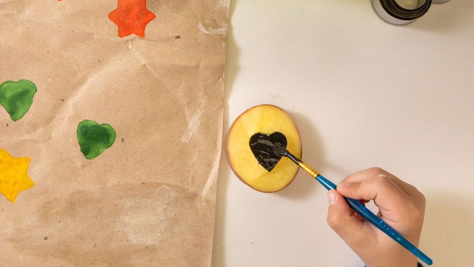 Make Your Own workshop: festive wrapping paper, Phoenix Leicester, 16 ...