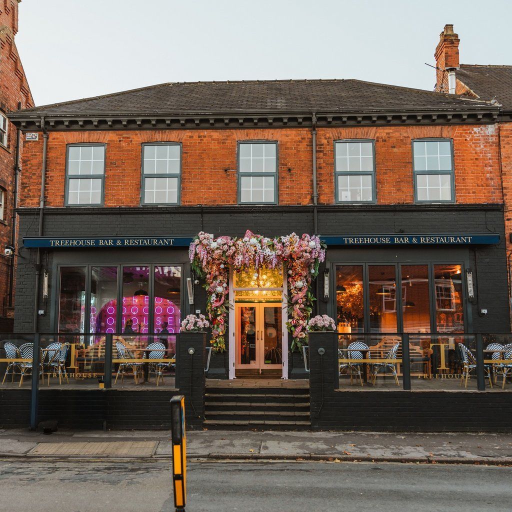 Deja vu presents Elegance, Treehouse Bar And Restaurant Hull, Hessle ...